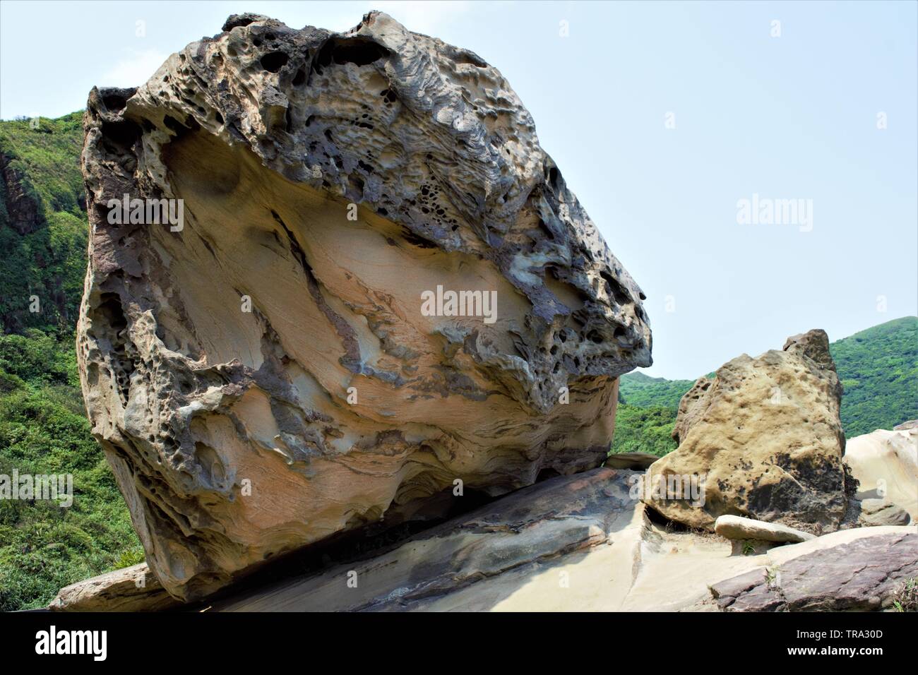 Taiwan queens head rock formation hi-res stock photography and images ...