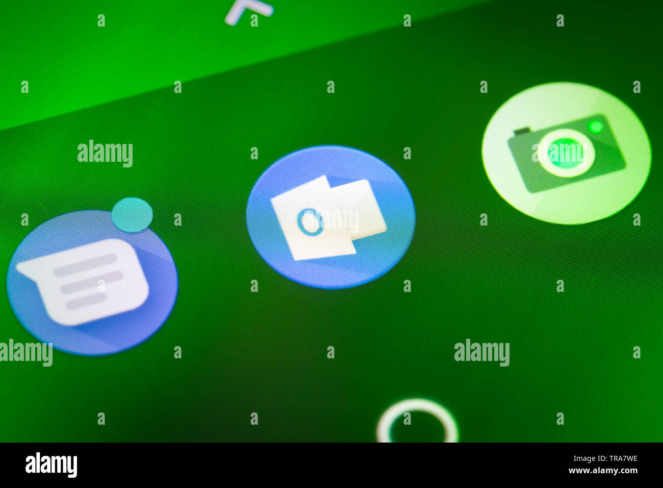 Mail icon on screen hi-res stock photography and images - Alamy