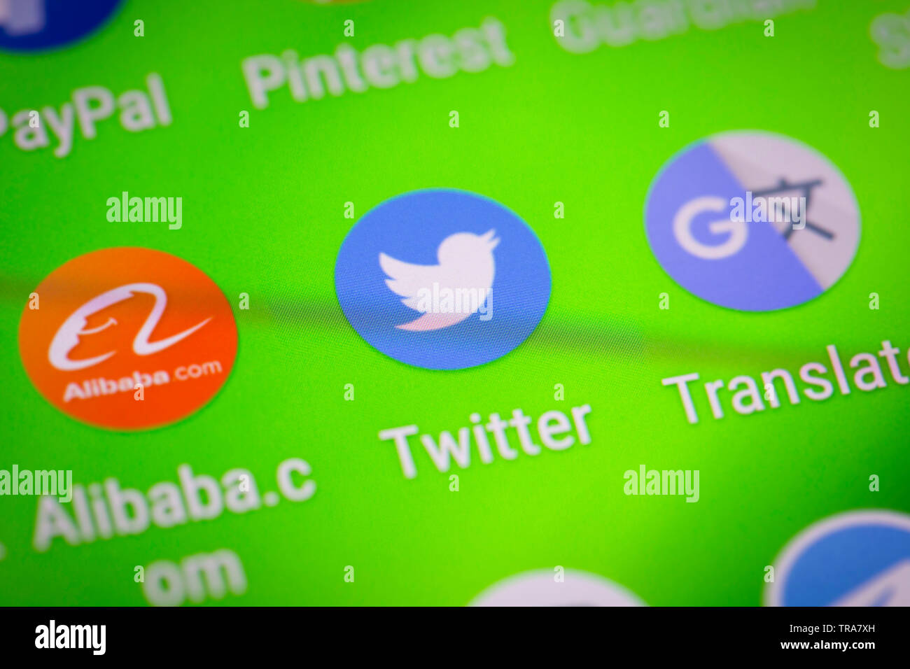 Twitter logo app icon hi-res stock photography and images - Alamy