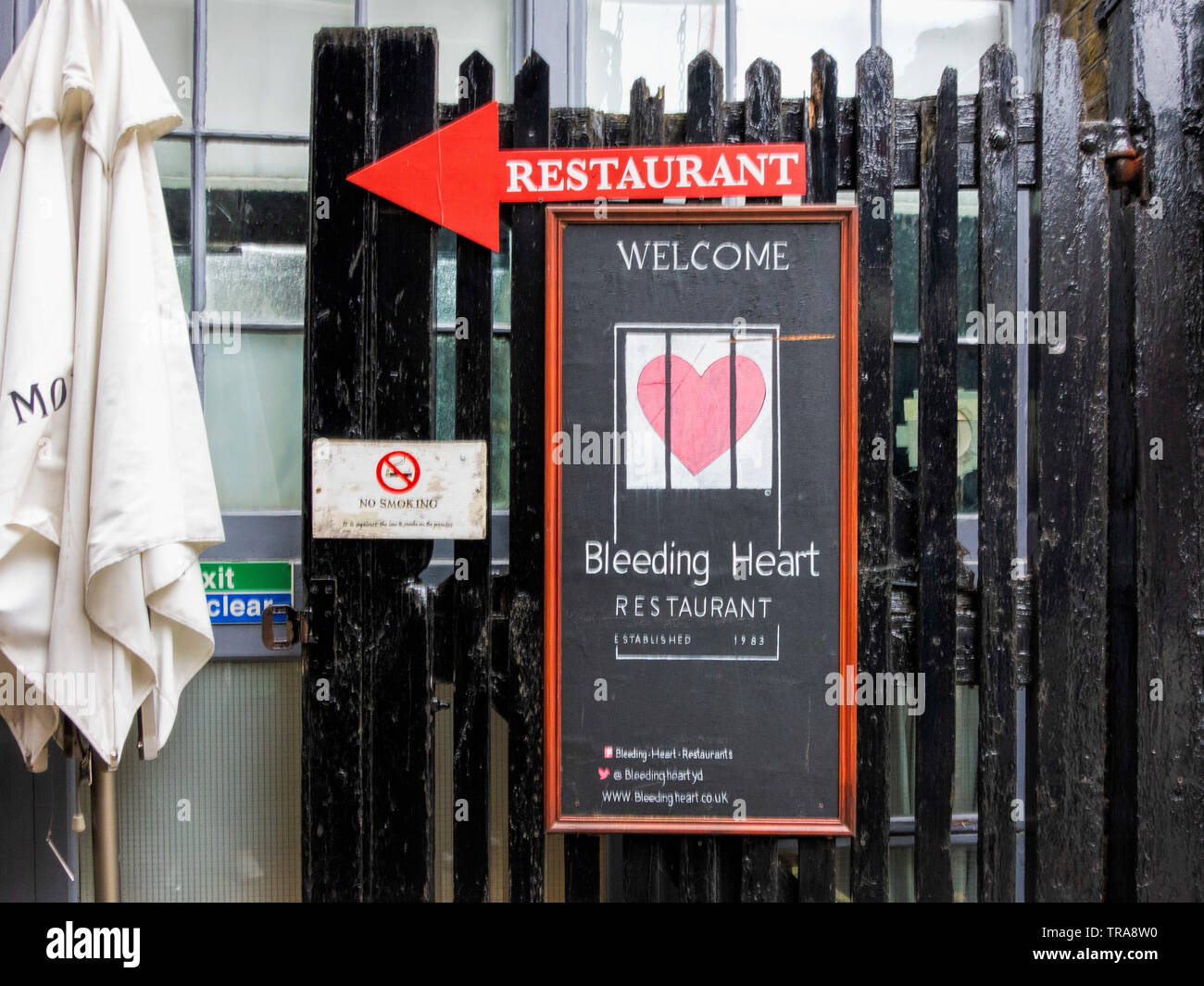 Bleeding heart restaurant hi-res stock photography and images - Alamy