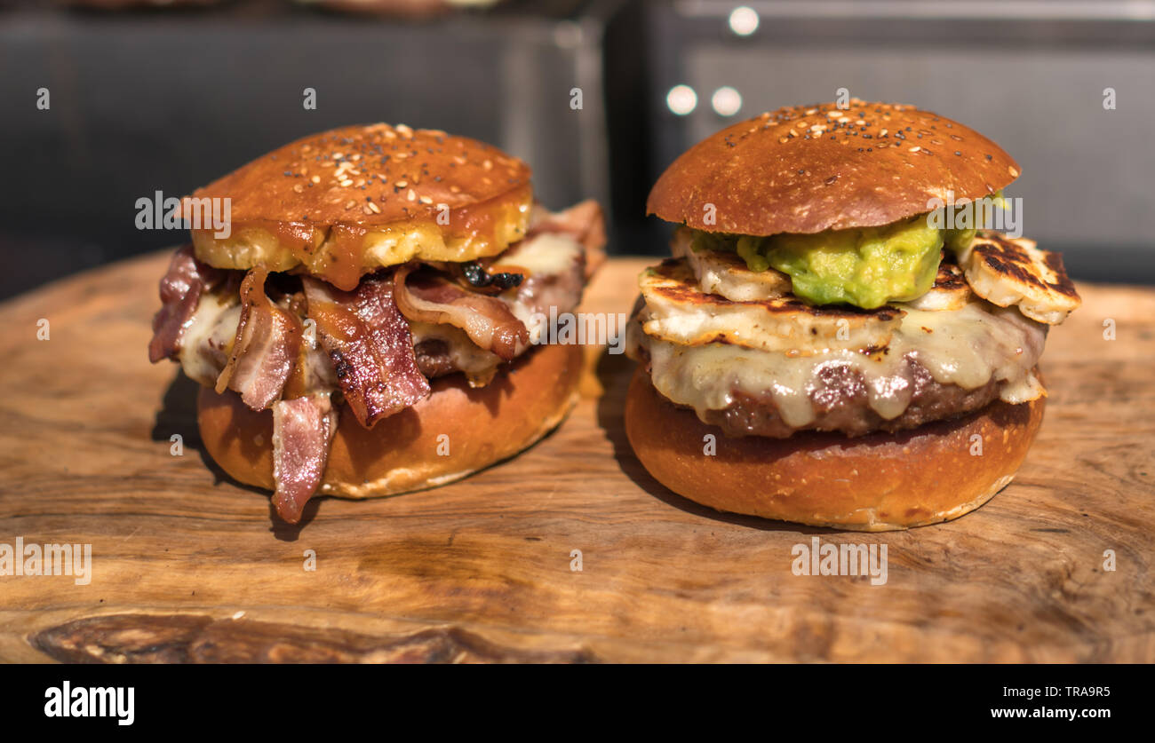 Burger baps hi-res stock photography and images - Alamy