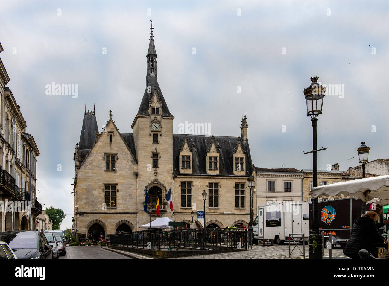 Outdoor Farmer's Market in Libourne, France Stock Photo - Alamy