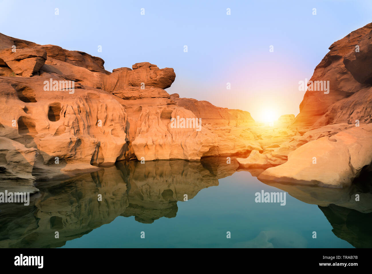 Sunrise new day at Sam Phan Bok, as known as the Grand Canyon of ...