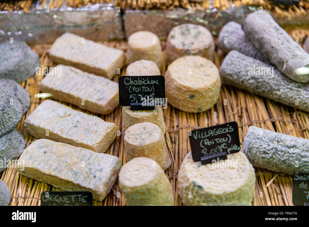 French food market bordeaux hi-res stock photography and images - Alamy