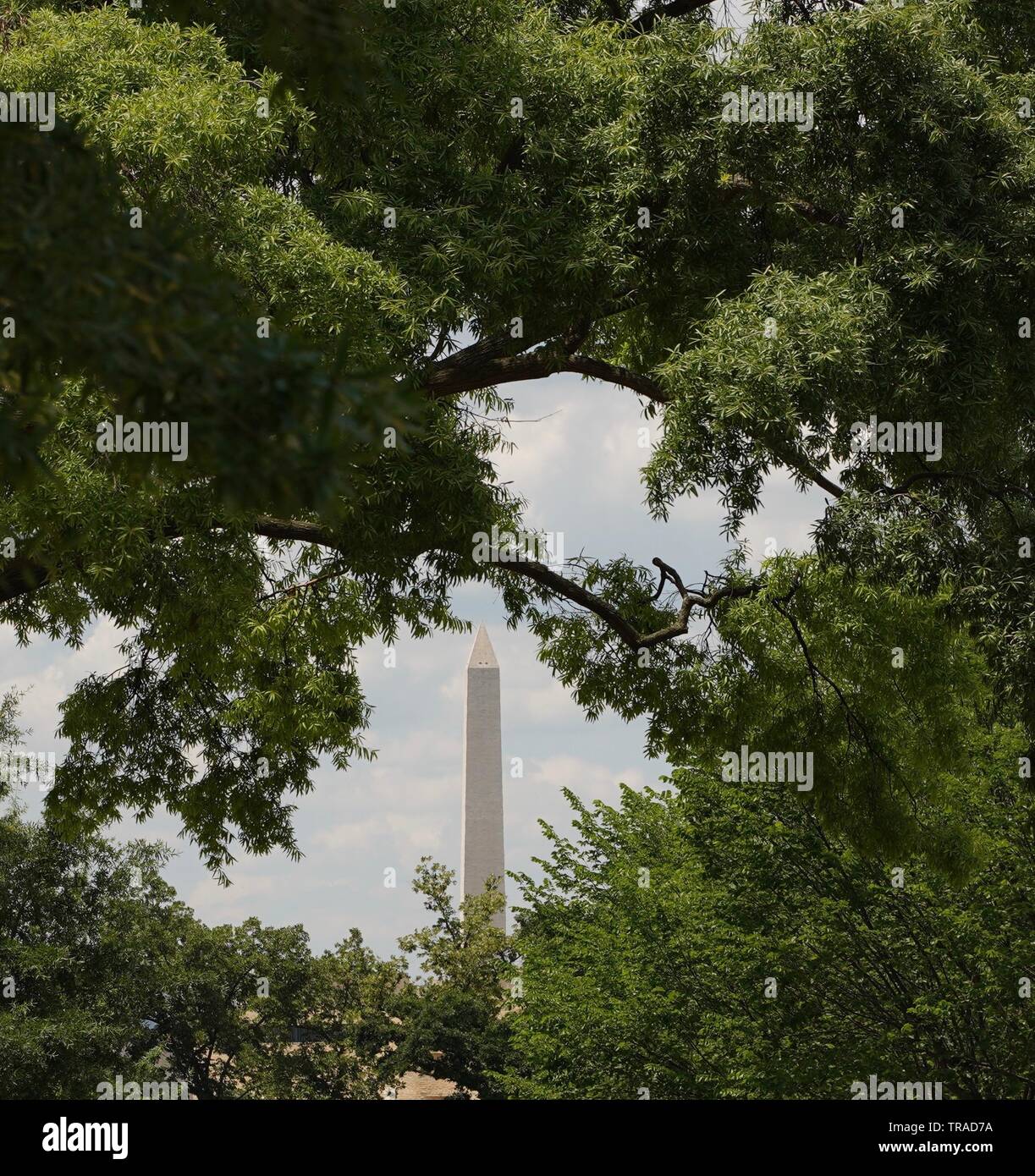 Washington monument framed hi-res stock photography and images - Alamy