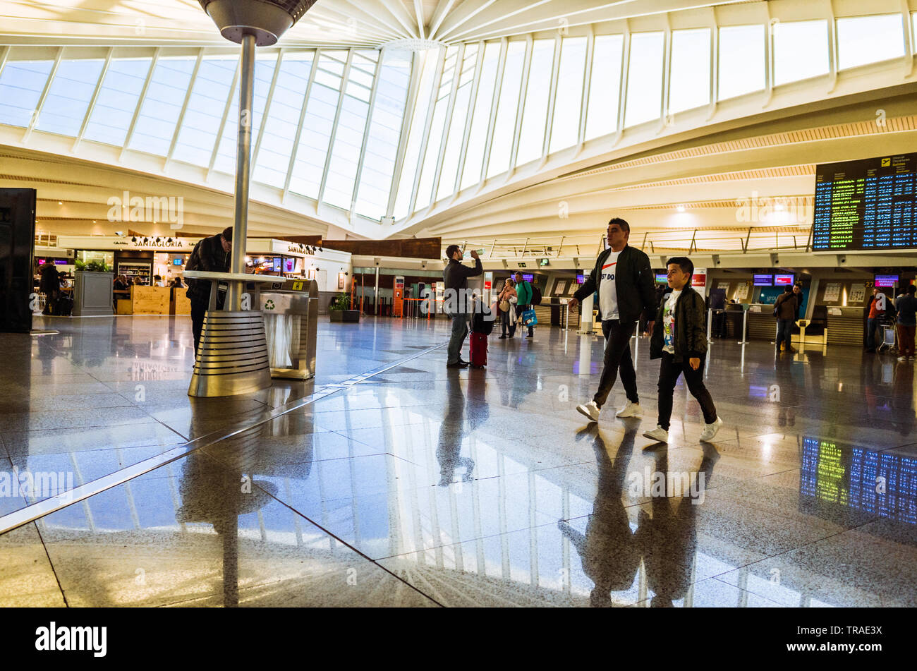 Bilbao airport main terminal hi-res stock photography and images - Alamy