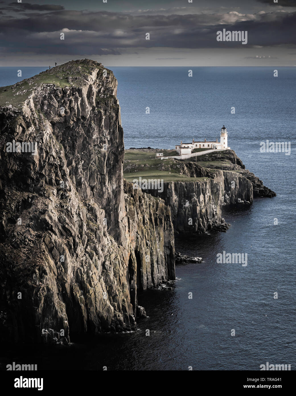 Neist cliff viewpoint hi-res stock photography and images - Alamy