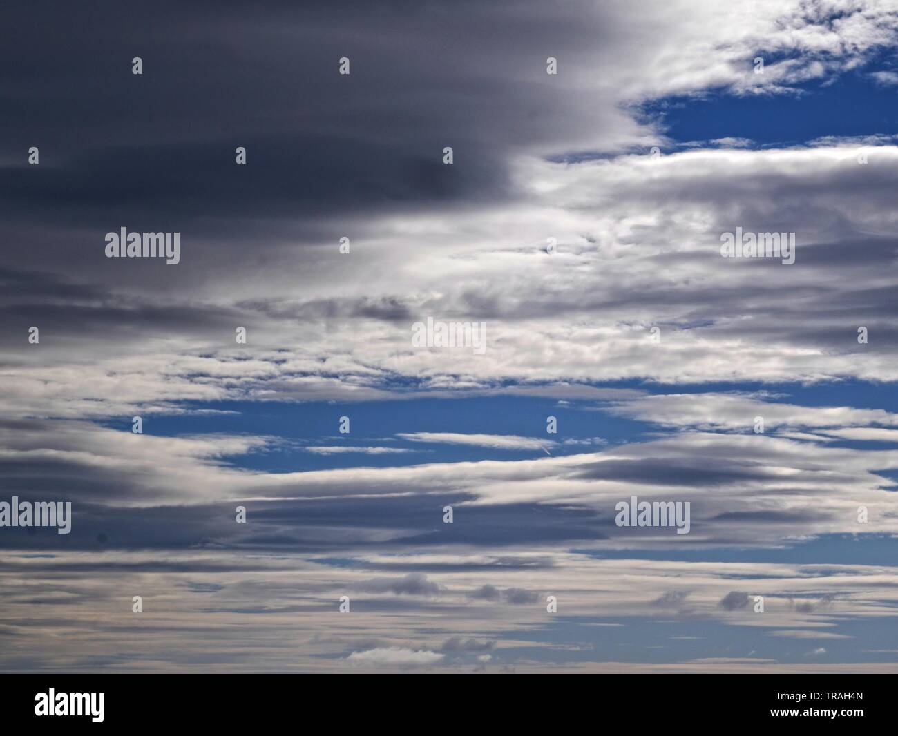 Cloudy sky backdrop Stock Photo - Alamy