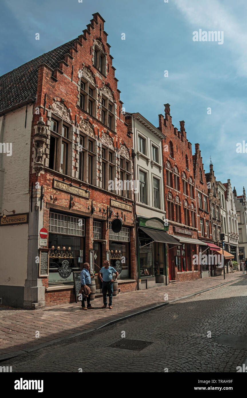 Traditional brick building shops hi-res stock photography and images ...