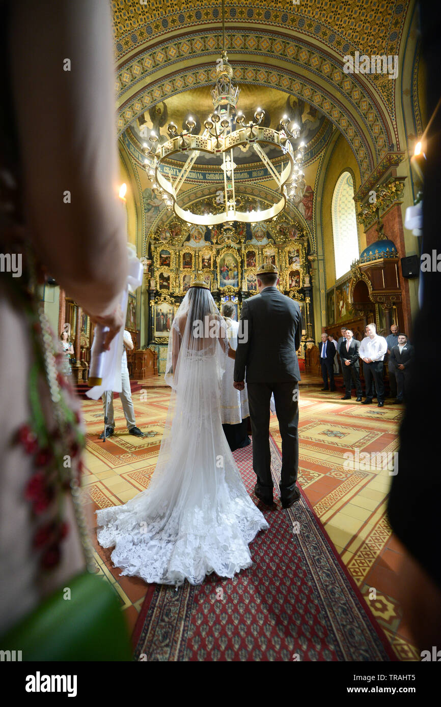 The bride and groom at their church wedding Stock Photo - Alamy