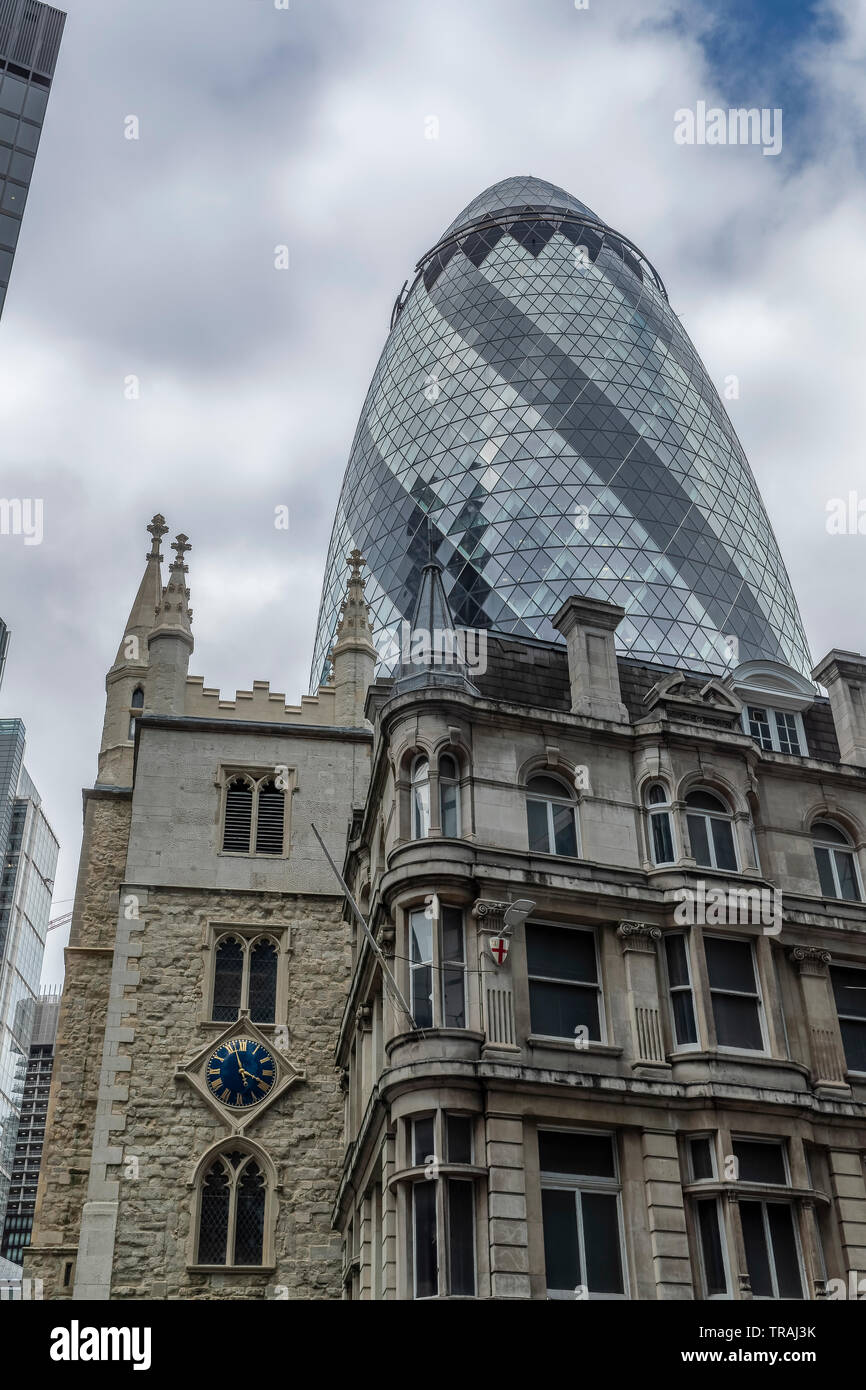 Church and Gerkin at St Mary Axe Stock Photo - Alamy