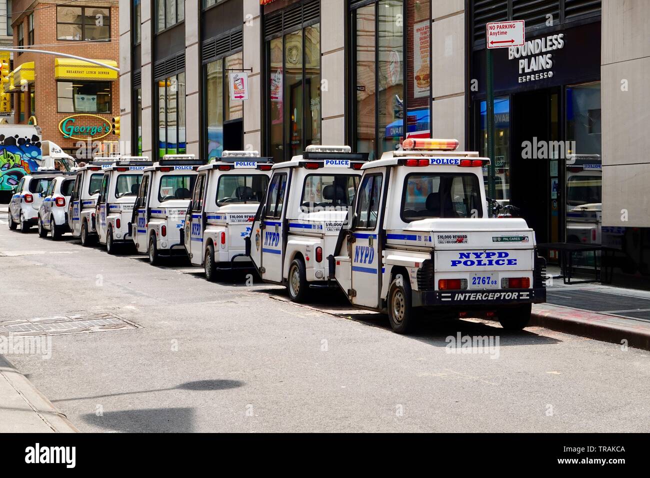 Nypd Vehicle High Resolution Stock Photography and Images - Alamy