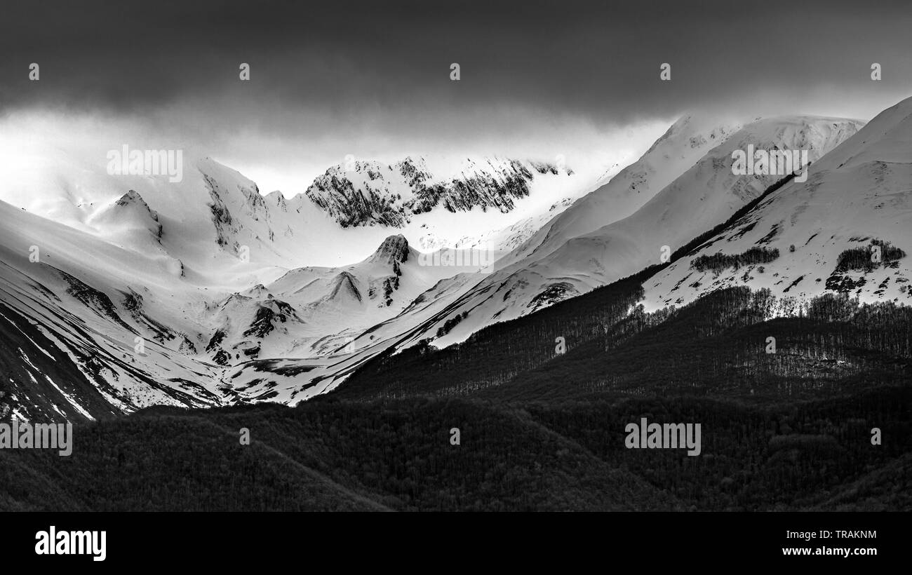 Ice and snow on mountains Black and White Stock Photos & Images - Alamy