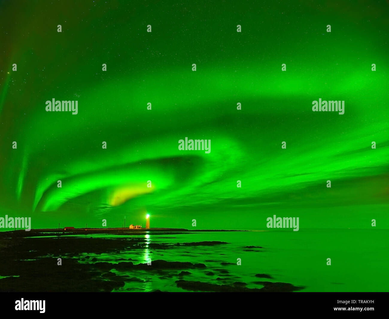 View of the northern light at Grotta Lighthouse in Reykjavik, Iceland ...