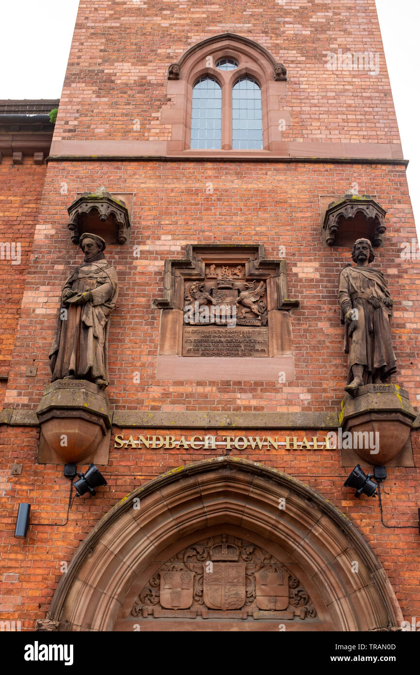 Detail of Sandbach Town Hall, statue on the left is Sir R Crew and on ...