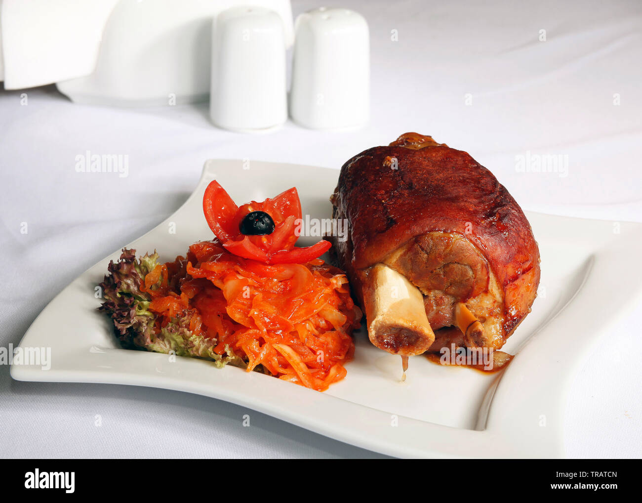 Knuckle pork hi-res stock photography and images - Alamy
