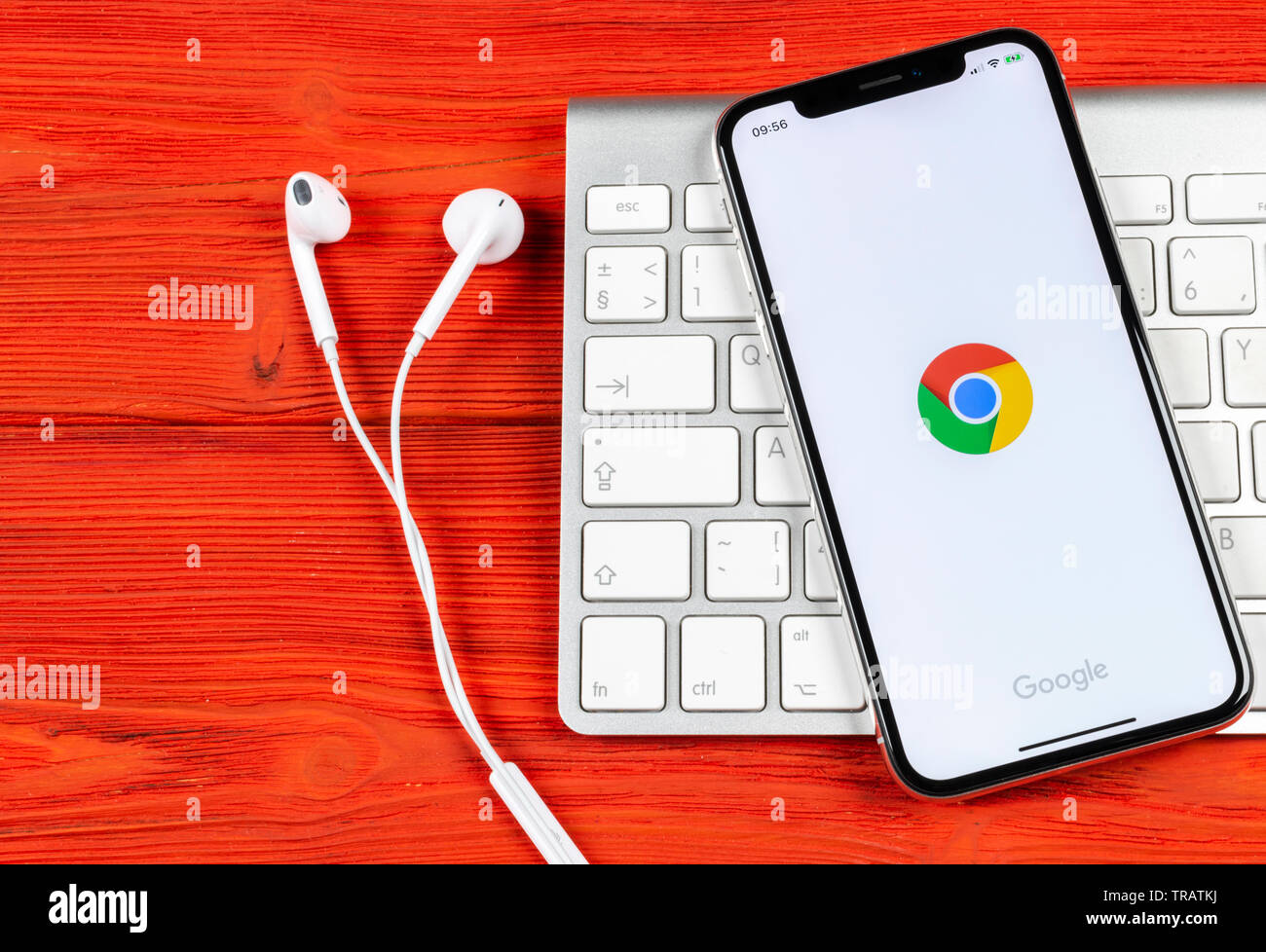 Sankt-Petersburg, Russia, June 2, 2018: Google Chrome application icon ...