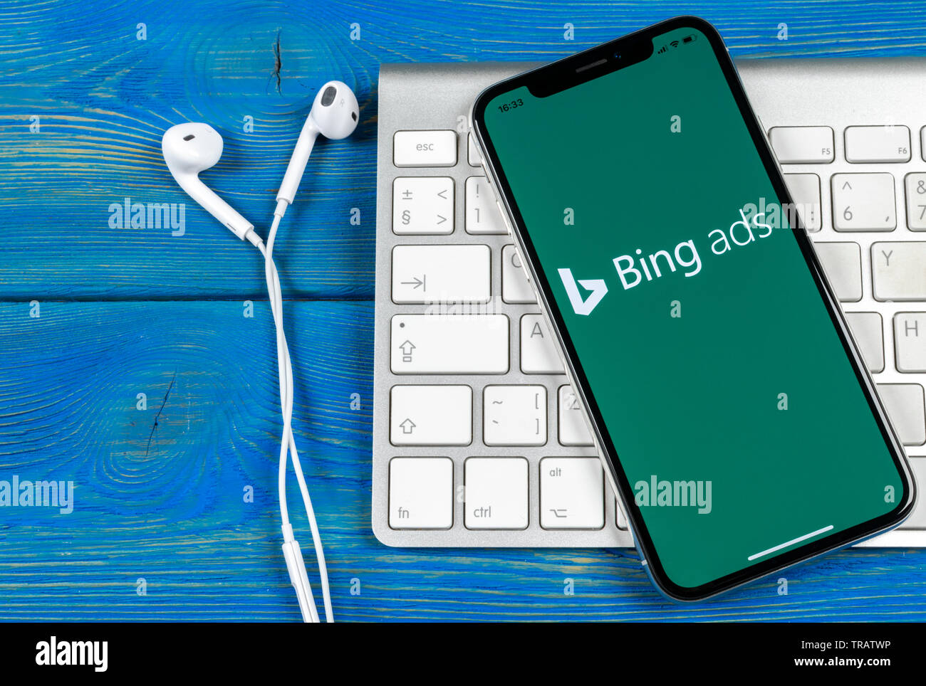 Microsoft advertising app hi-res stock photography and images - Alamy