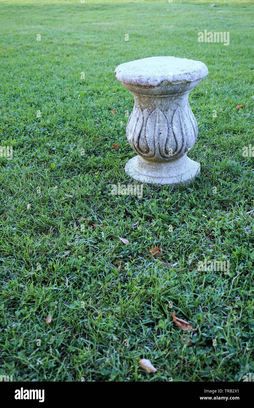 Column decor hi-res stock photography and images - Alamy