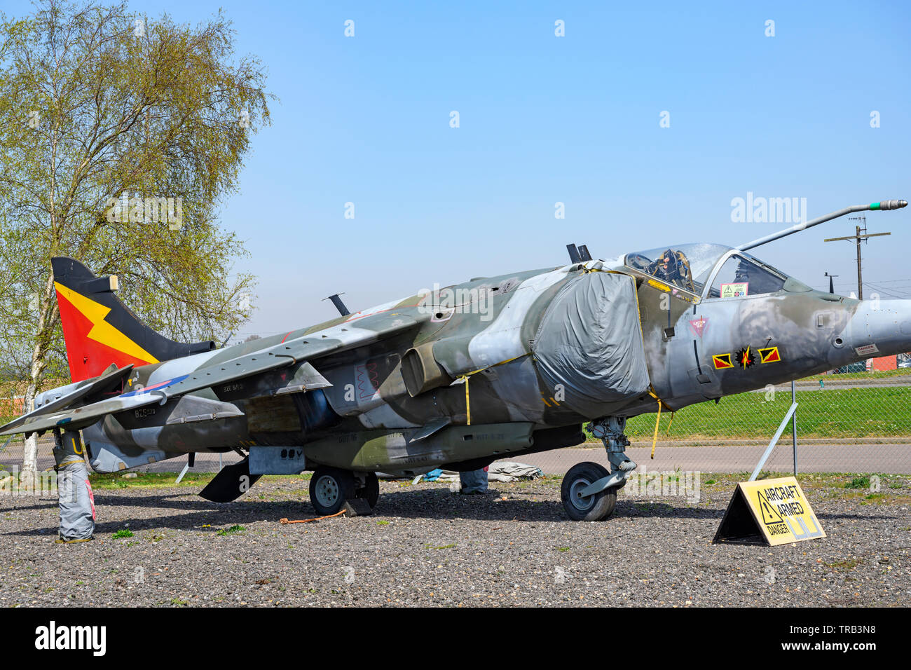 Harrier jump jet fighter hi-res stock photography and images - Alamy