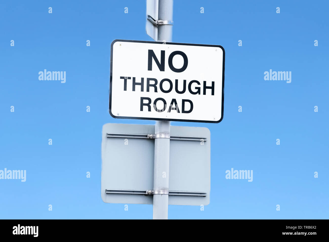 No Through Road Sign Stock Photos & No Through Road Sign Stock Images ...