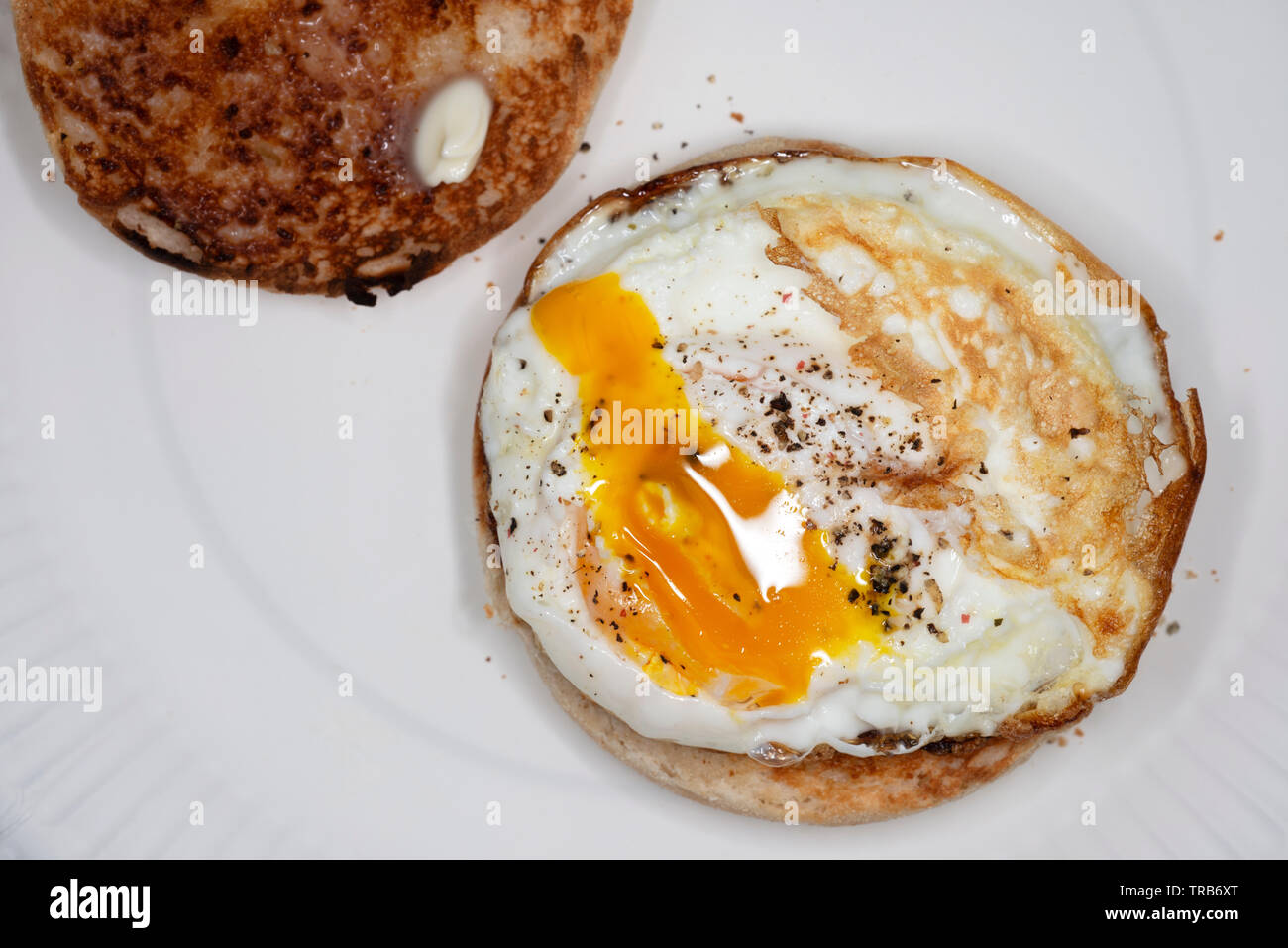 Fried egg muffin Stock Photo - Alamy