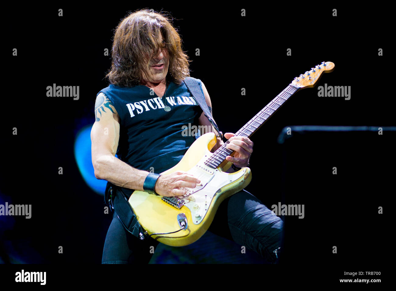 Vasco Rossi performed last night in Milan at San Siro Stadium for the ...