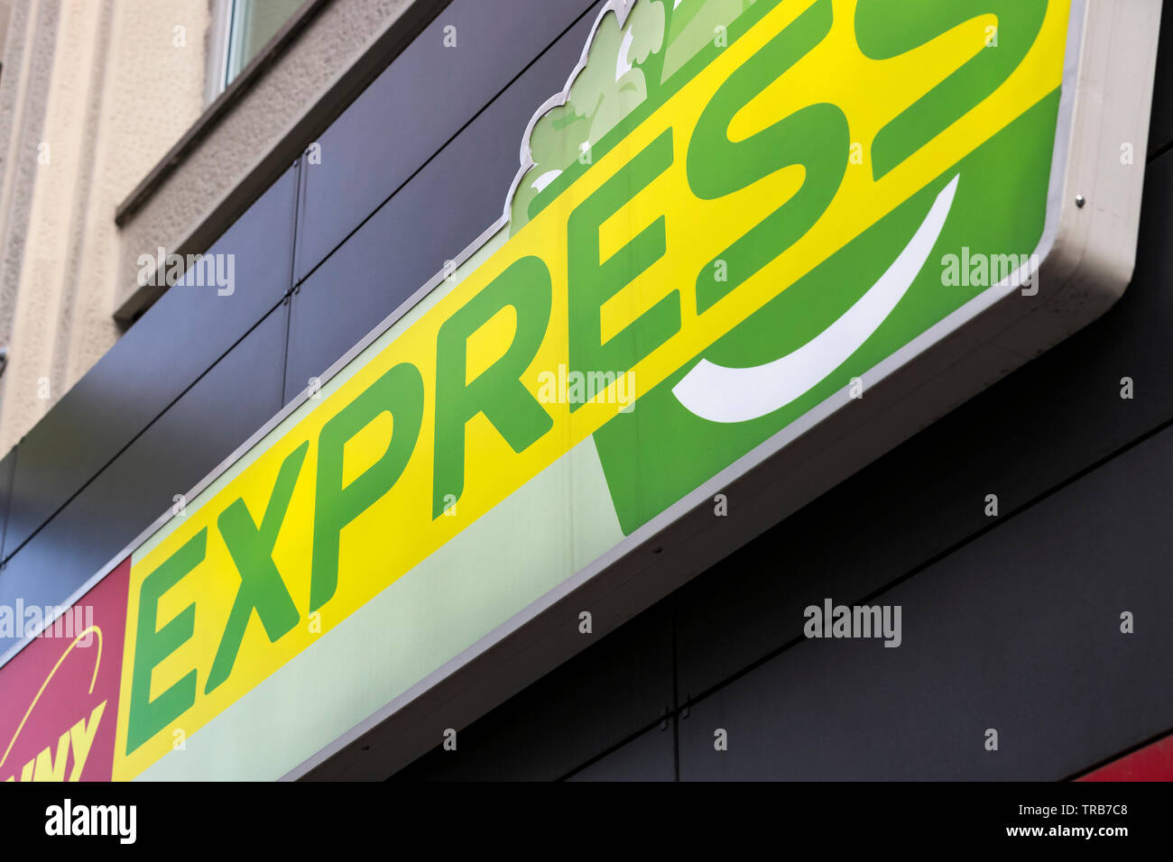 Express food mart hi-res stock photography and images - Alamy