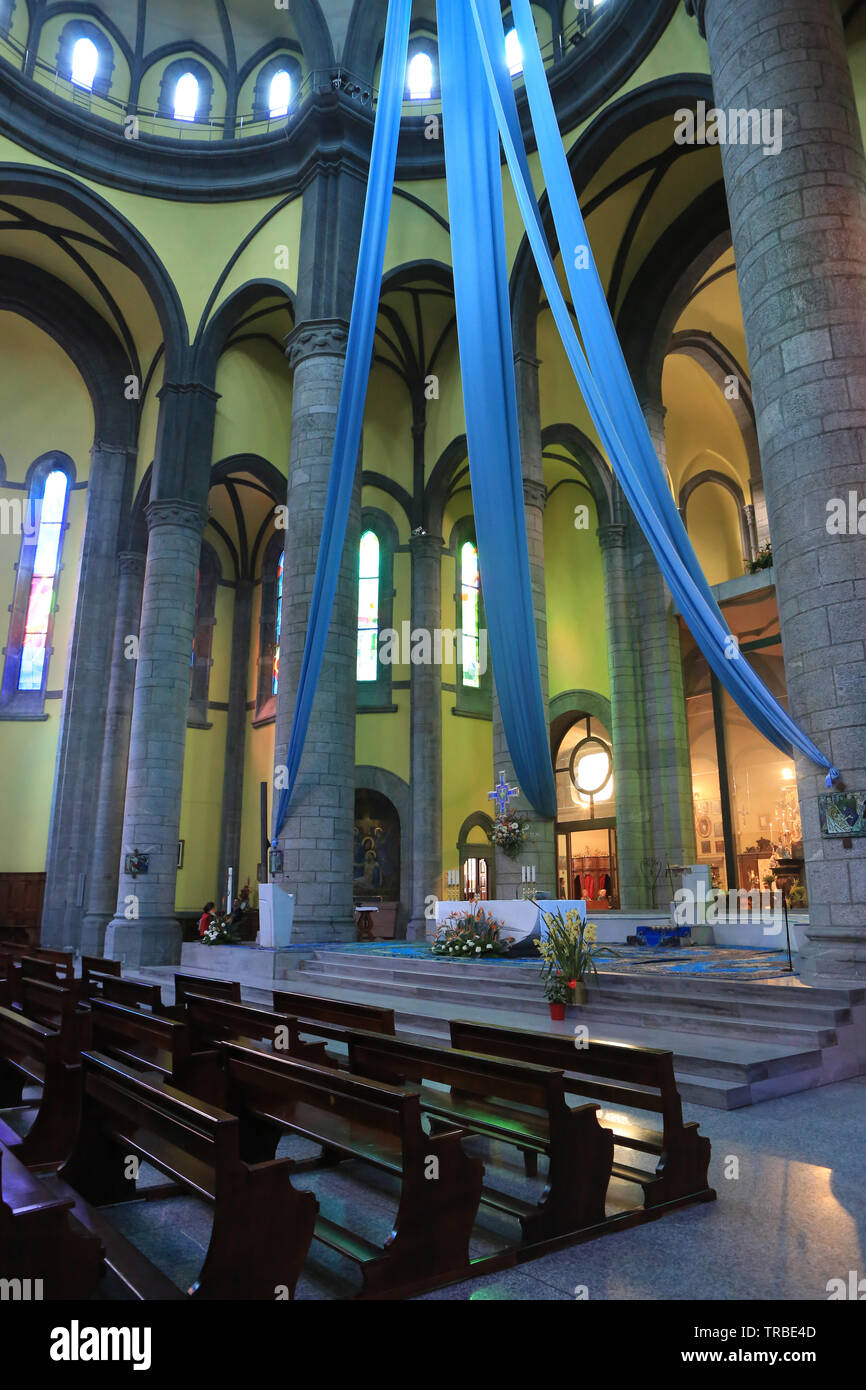 Colonne sanctuaire hi-res stock photography and images - Alamy