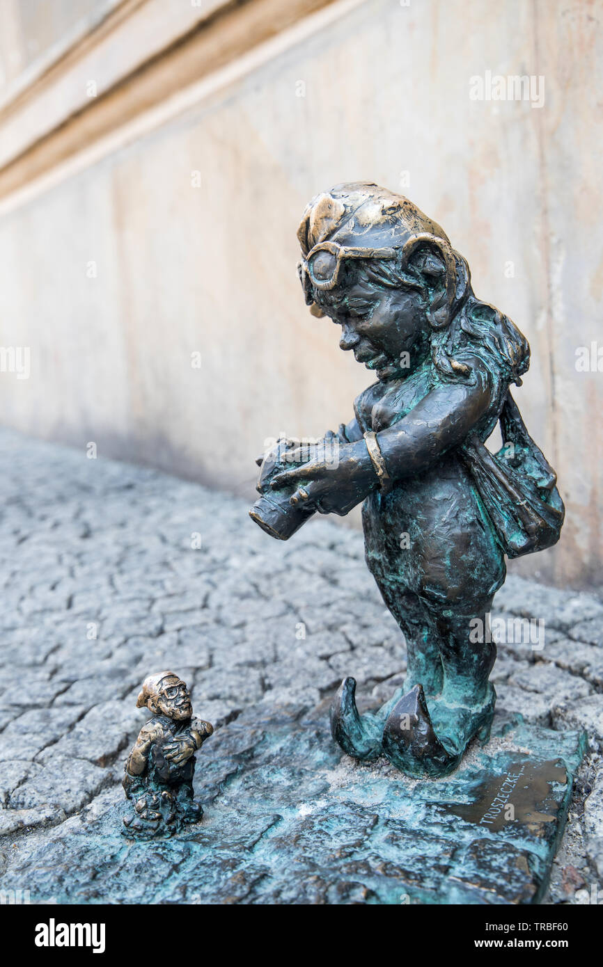 bronze dwarfs gnomes sculpture, symbol of Wroclaw city, Poland Stock ...