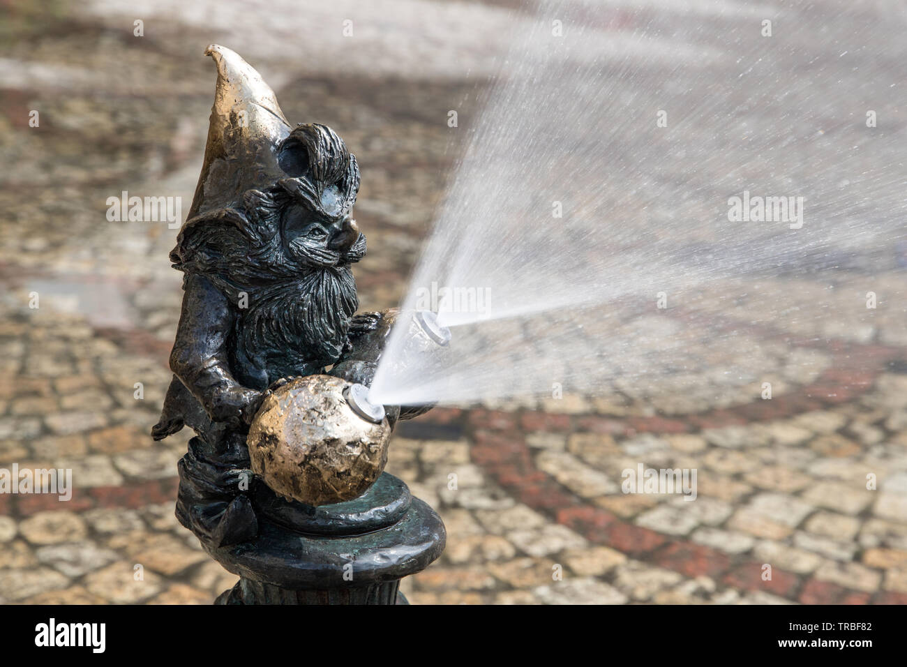 bronze dwarfs gnomes sculpture, symbol of Wroclaw city, Poland Stock ...