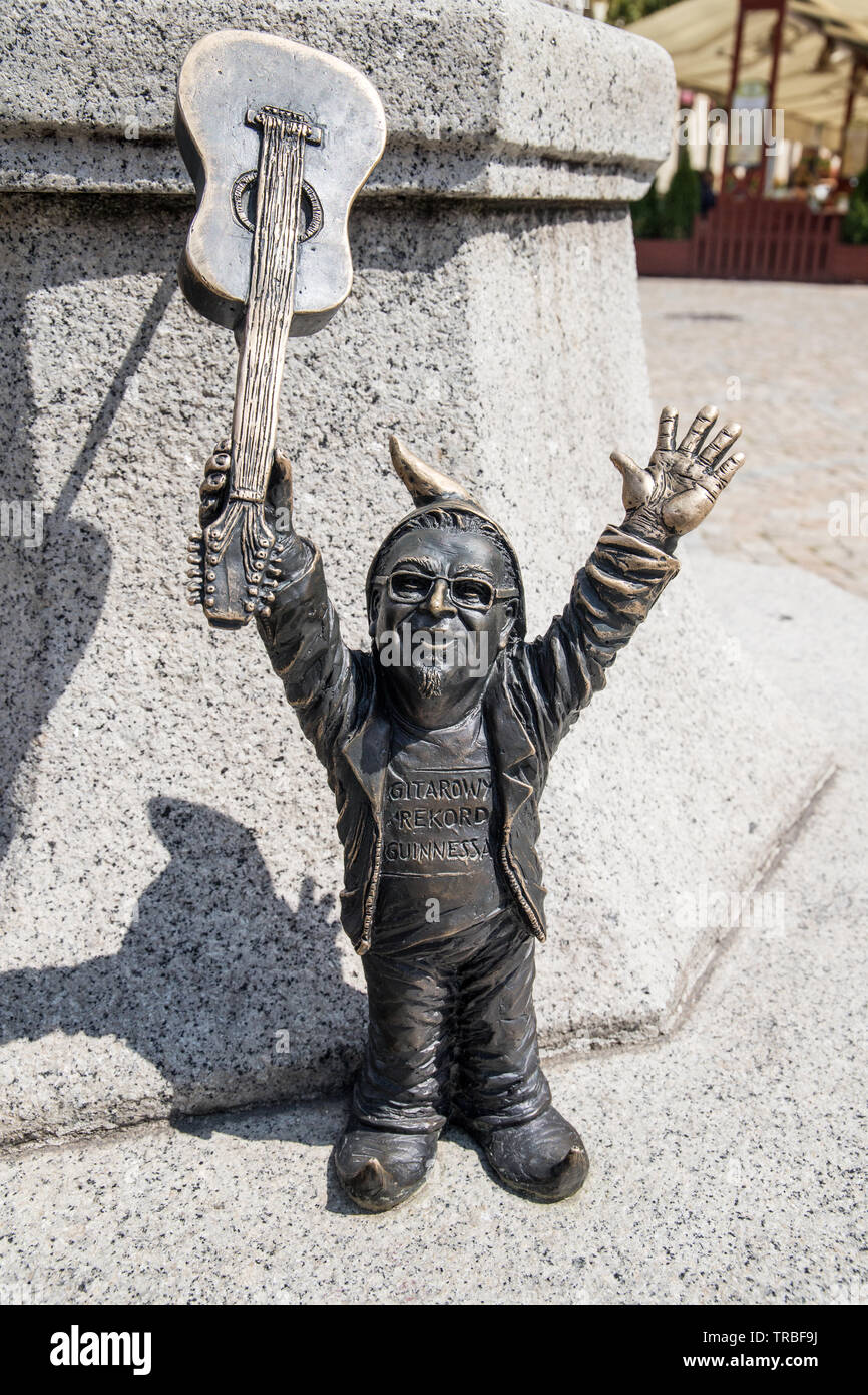 bronze dwarfs gnomes sculpture, symbol of Wroclaw city, Poland Stock ...