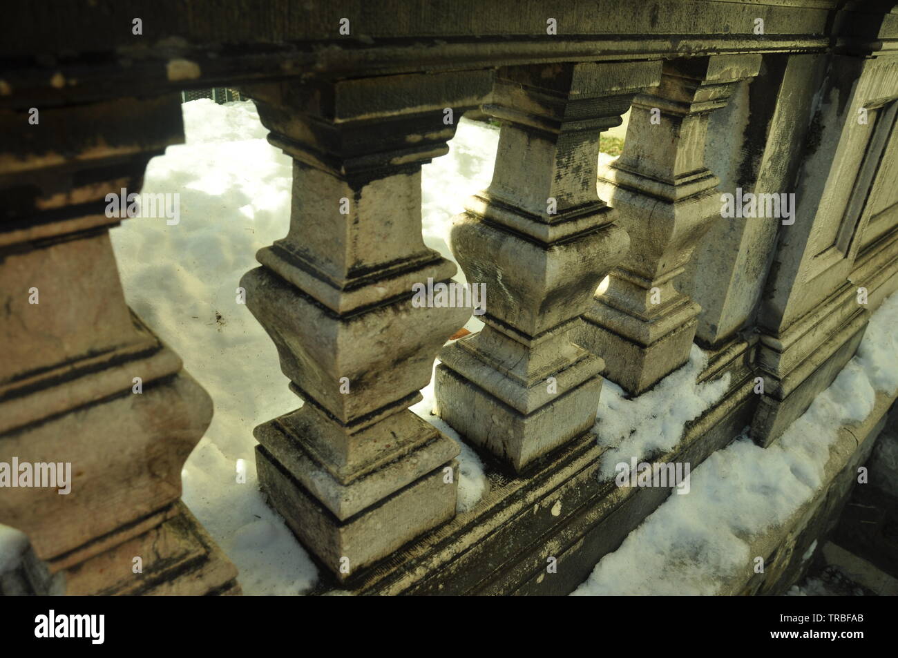 Old stone pillars hi-res stock photography and images - Alamy