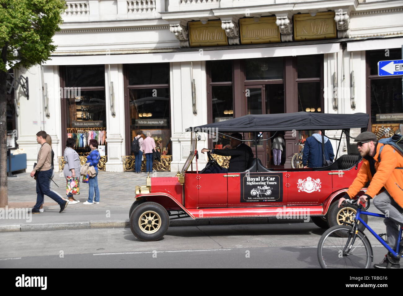 Car vienna austria hi-res stock photography and images - Alamy