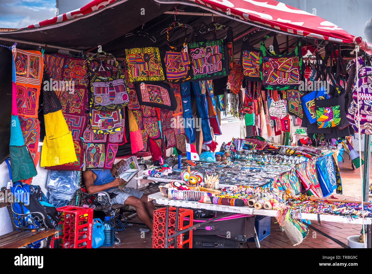Souvenir shops at plaza francia in el casco viejo de Panama Stock Photo ...