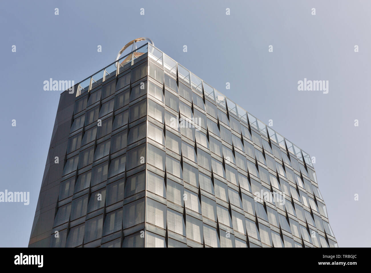 Mercedes skyscraper hi-res stock photography and images - Alamy