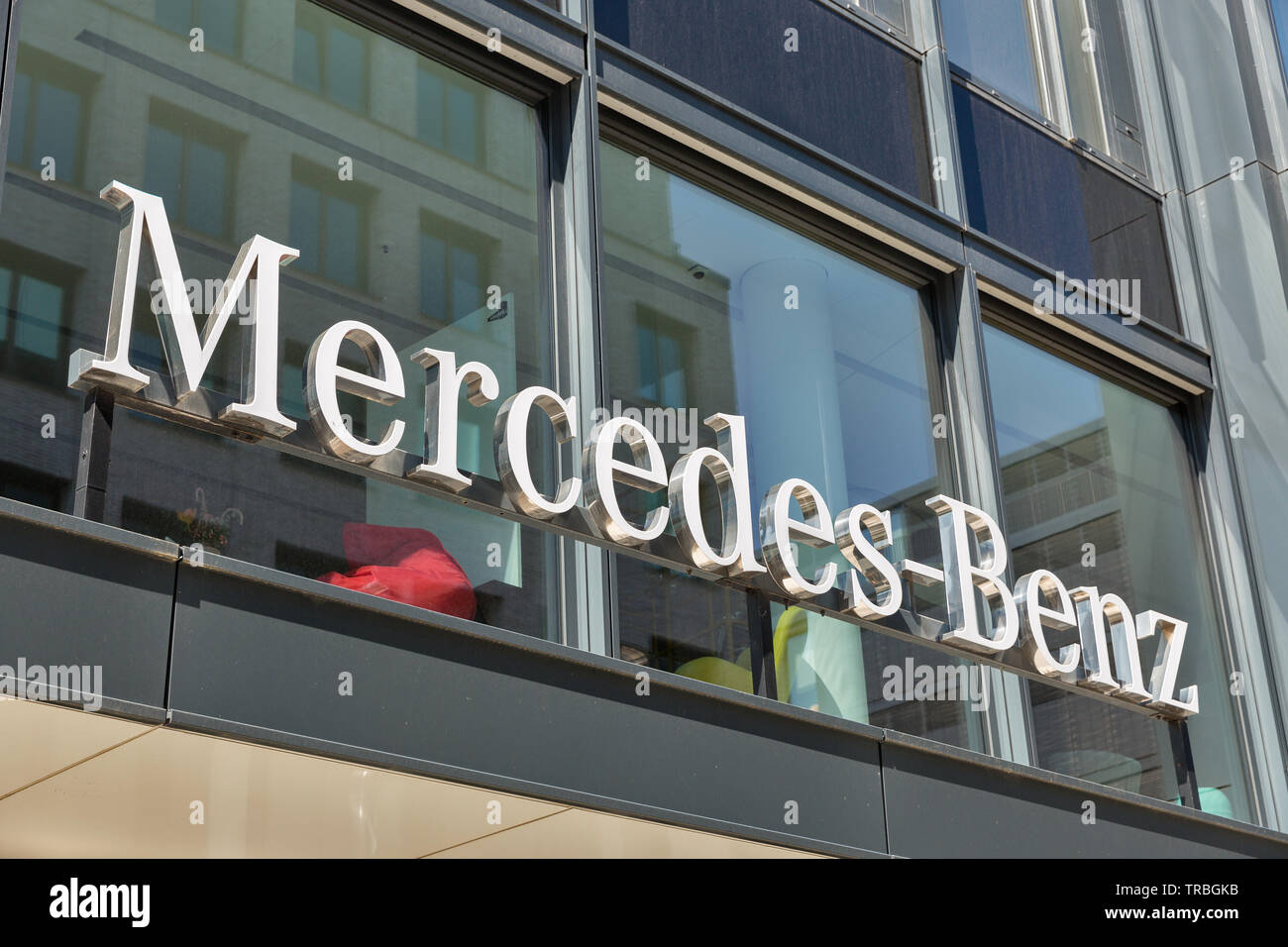 Mercedes skyscraper hi-res stock photography and images - Alamy