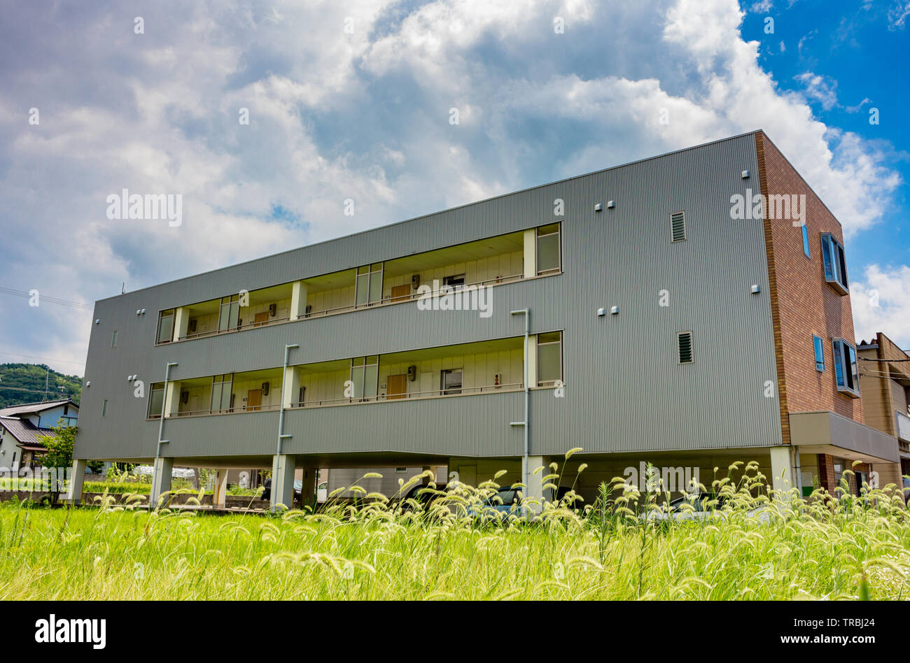 Modern cuboid building hi-res stock photography and images - Alamy