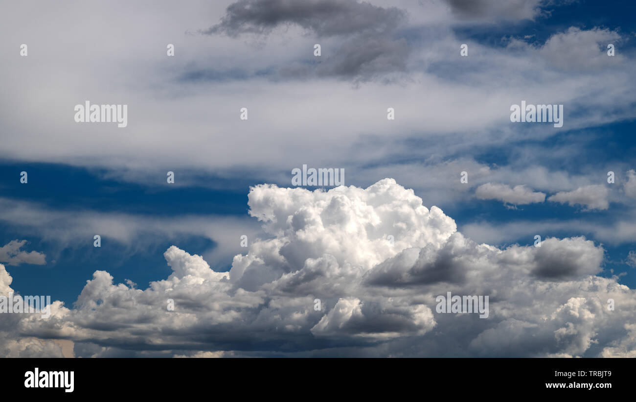 Cumulating hi-res stock photography and images - Alamy
