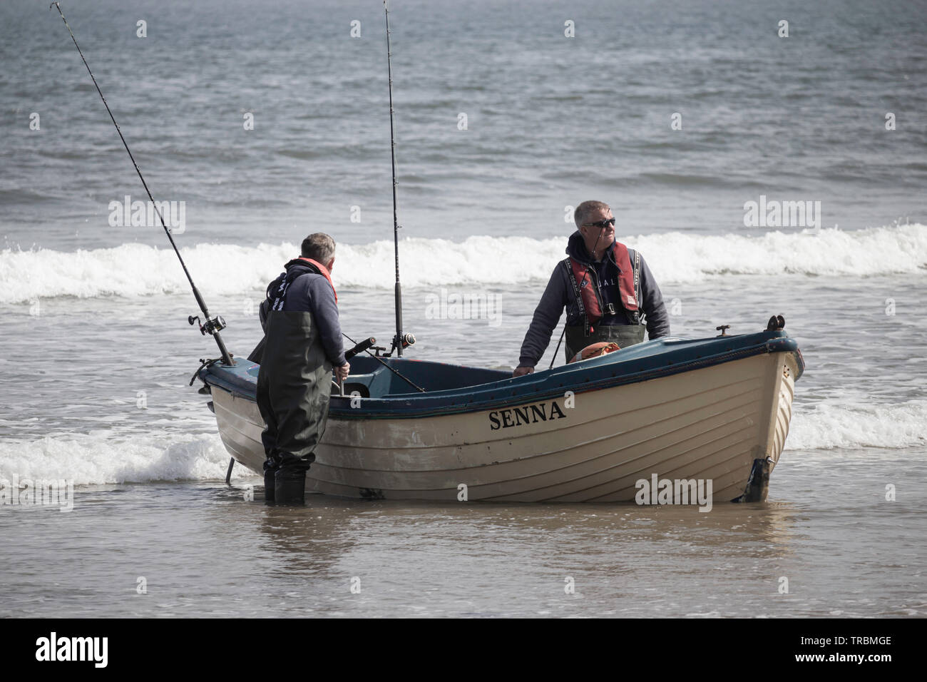 Fishing boat coming in at Saltburn on the North Yorkshire coast. UK ...