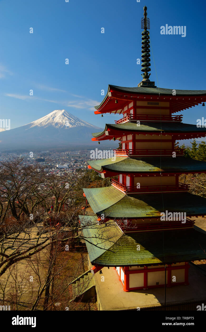 Chureito Pagoda and Mount Fuji, Japan Stock Photo - Alamy