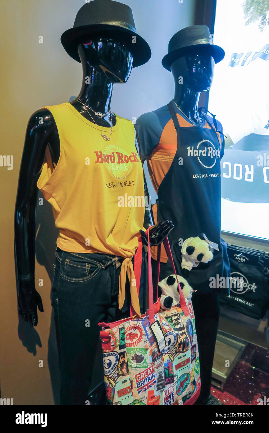 Hard rock cafe store hi-res stock photography and images - Alamy