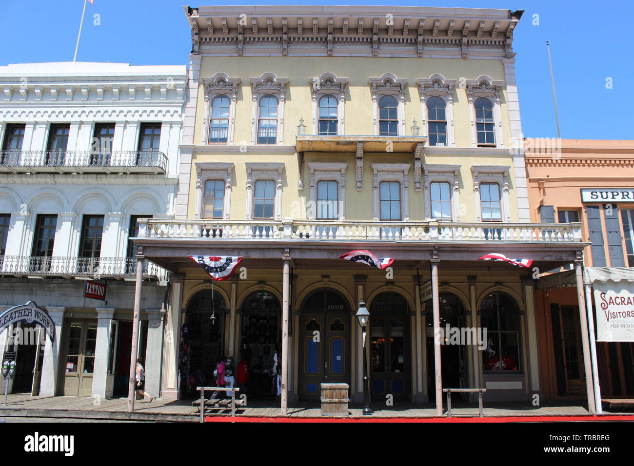 Arcade building hi-res stock photography and images - Alamy