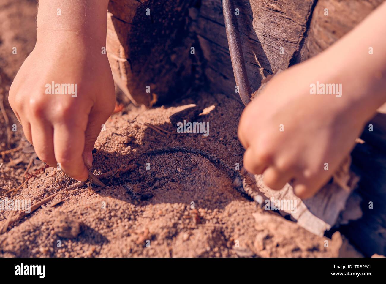Girl digging soil hi-res stock photography and images - Alamy