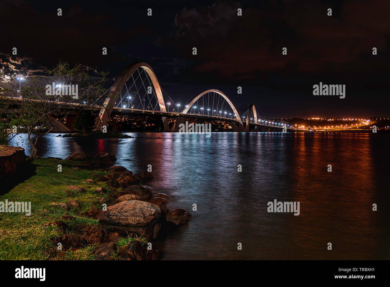 Brasilia brazil juscelino kubitschek bridge hi-res stock photography ...