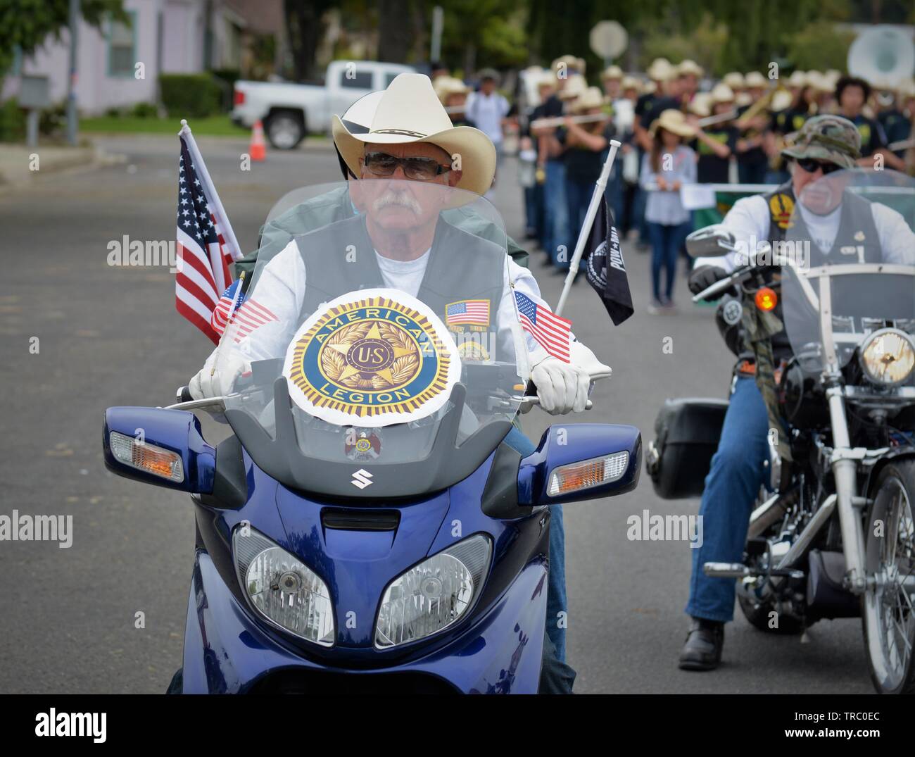 Mature man in cowboy hat hi-res stock photography and images - Alamy