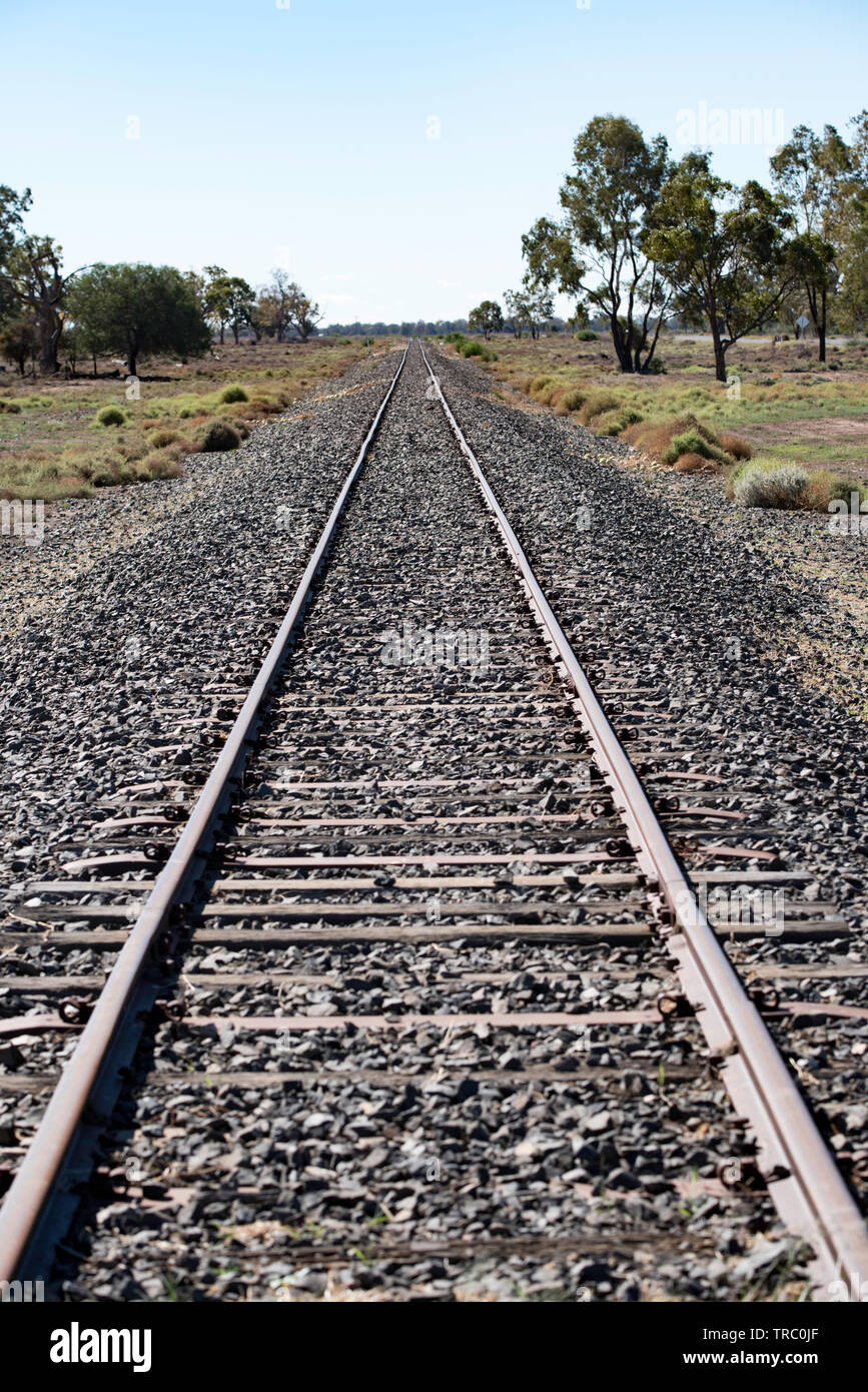 Long stretch straight railway hi-res stock photography and images - Alamy