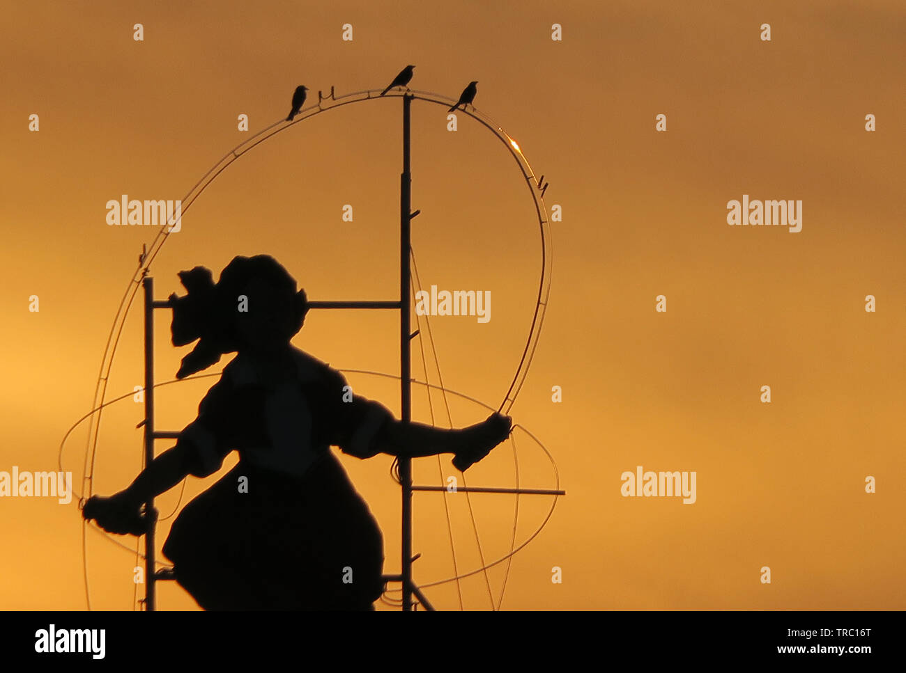 Melbourne Australia. Silhouette of Audrey the Skipping Girl neon sign ...