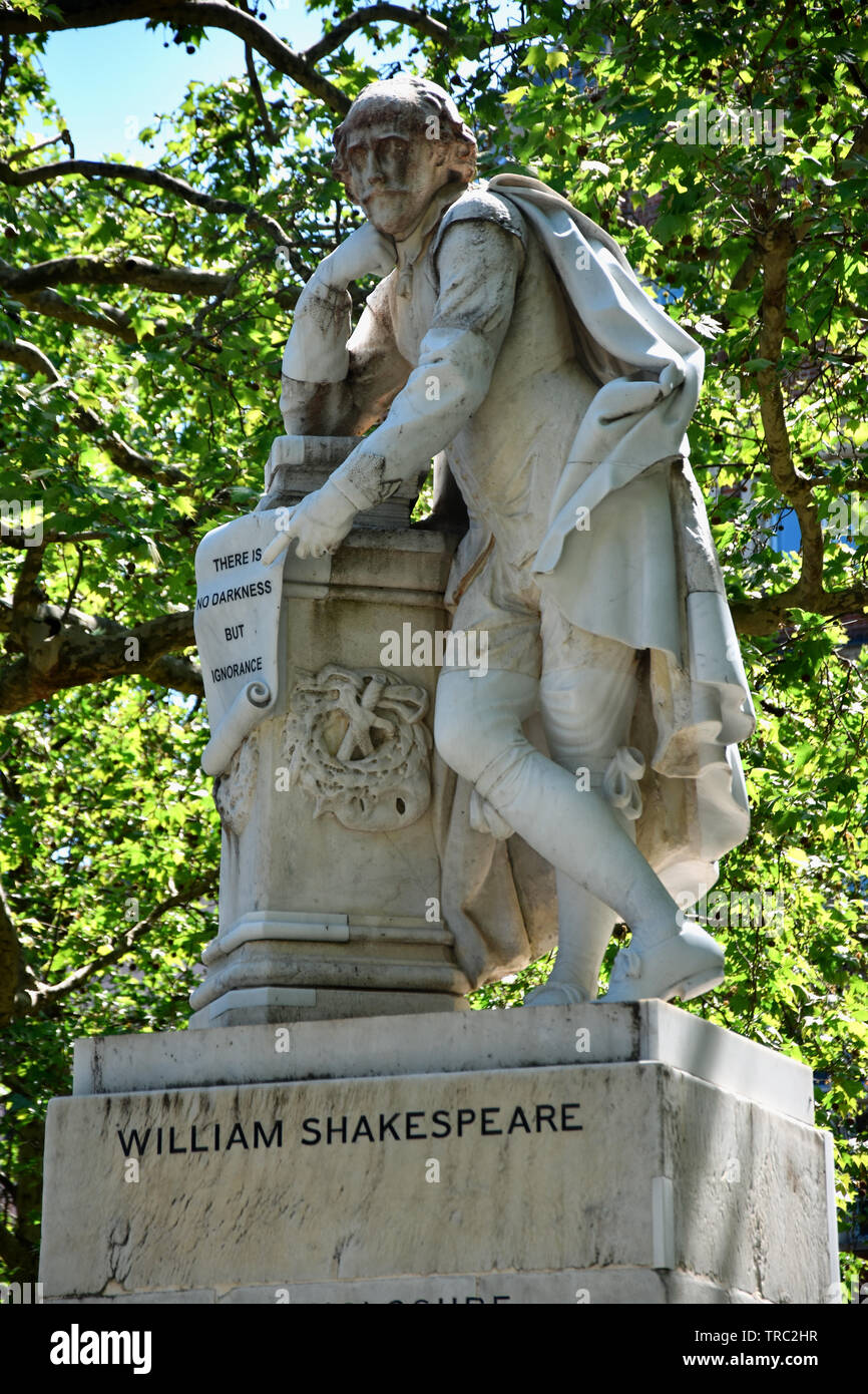 William shakespeare statue sculpture london england uk hi-res stock ...