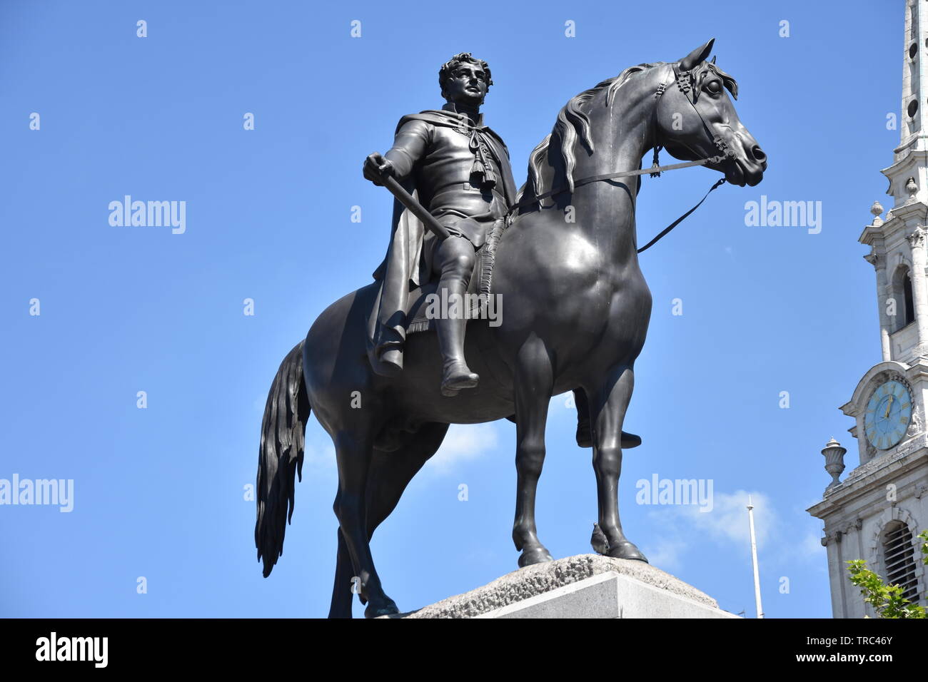 Statue of king george 5th hi-res stock photography and images - Alamy